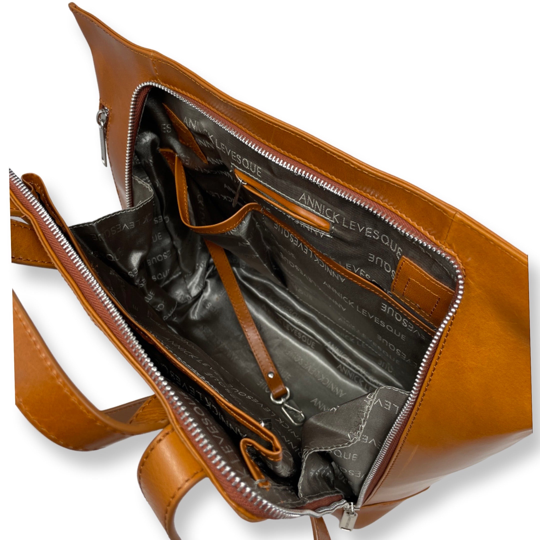 Sac à Dos en Cuir Véritable Cognac | Annick Levesque | Lore ...